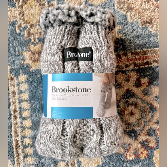 Brookstone | Other | Nwt Brookstone Slipper Socks | Poshmark